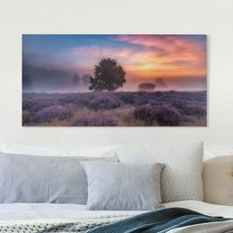 Bilderwelten Leinwandbild Bunter Sonnenaufgang im Lavendelfeld