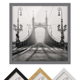 Bilderwelten Bild mit Rahmen - Quadrat Br&uuml;cke in Budapest