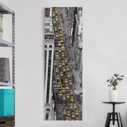 Bilderwelten Leinwandbild - Hochformat Taxiverkehr in Manhattan