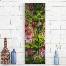 Bilderwelten Leinwandbild - Hochformat Blumen Himbeeren Minze