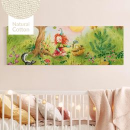 Bilderwelten Leinwandbild - Panorama Frida die kleine Waldhexe - Frida sammelt Kr&auml;uter