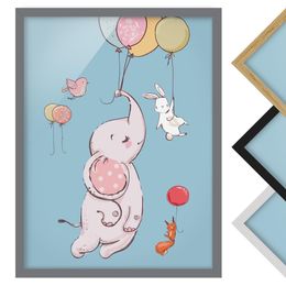 Bilderwelten Bild mit Rahmen - Hochformat Elefant, Hase und Eichh&ouml;rnchen fliegen