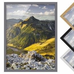 Bilderwelten Bild mit Rahmen - Hochformat Berge und Tal der Lechtaler Alpen in Tirol