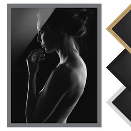 Bilderwelten Bild mit Rahmen - Hochformat Nachdenkliche Frau