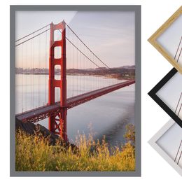 Bilderwelten Bild mit Rahmen - Hochformat Golden Gate Bridge in San Francisco