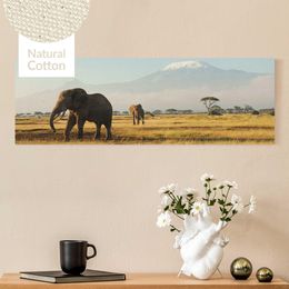 Bilderwelten Leinwandbild - Panorama Elefanten vor dem Kilimanjaro in Kenya