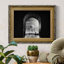 Bilderwelten Bild mit Barockrahmen Antik Stadt Orientalisch Barock schwarz weiss - Das Tor zum Taj Mahal - Architektur Wohnzimmer Schlafzimmer