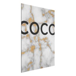 Bilderwelten Alu Dibond Outdoor Bild Spr&uuml;che einzigartig modern Steinoptik - Coco - I don't do fashion - Beton Wohnzimmer Schlafzimmer