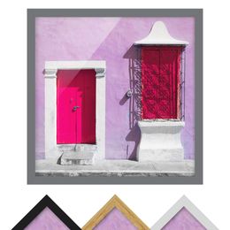 Bilderwelten Bild mit Rahmen - Quadrat Rosa Fassade Pinke T&uuml;r
