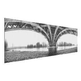 Alu-Dibond Schwarz-Wei&szlig; Under The Iron Bridge
