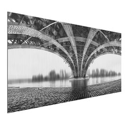 Alu-Dibond Schwarz-Wei&szlig; Under The Iron Bridge