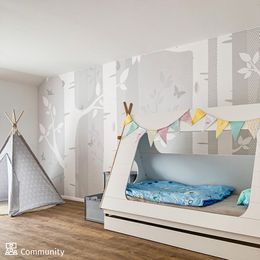 Fototapete Birkenwald mit Schmetterlingen und V&ouml;gel - Vliestapete nach Ma&szlig; Illustration Kinder Wald B&auml;ume Natur Kinderzimmer Jugendzimmer Jungen