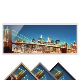 Architektur & Skyline Bild mit Rahmen Nighttime Manhattan Bridge