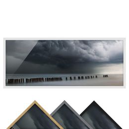 Strand Bild mit Rahmen Sturmwolken &uuml;ber der Ostsee
