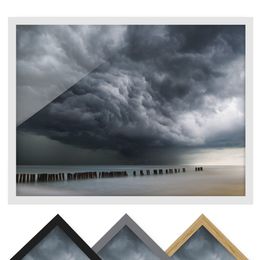 Strand Bild mit Rahmen Sturmwolken &uuml;ber der Ostsee