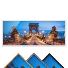 Bild mit Rahmen Kettenbr&uuml;cke in Budapest bei Nacht