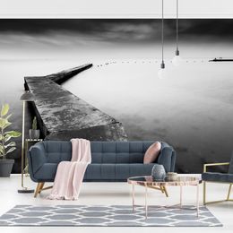 Fototapete Weiter Pier schwarz-wei&szlig; - Vliestapete nach Ma&szlig; Natur Schwarz-Wei&szlig; Wohnzimmer Schlafzimmer Bad Badezimmer K&uuml;che Flur Esszimmer Schwarz/Wei&szlig;