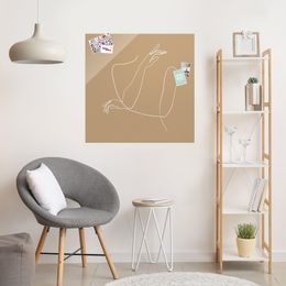 Glasbild Line Art H&auml;nde Frau Beige