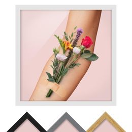 Bild mit Rahmen Arm mit Blumen