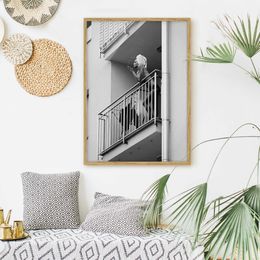 Bilderwelten Bild mit Rahmen Portrait schwarz weiss modern inkl. Rahmung - Aussicht vom Balkon - Erotik Wohnzimmer Schlafzimmer