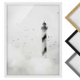 Strand Bild mit Rahmen Leuchtturm im Nebel