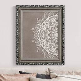 Bilderwelten Bild mit Barockrahmen Antik Spirituell Orientalisch Barock grau - Mandala Illustration shabby wei&szlig; beige - Ornamente Wohnzimmer Schlafzimmer