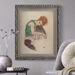 Gerahmtes Leinwandbild Egon Schiele - Sitzende Frau mit hochgezogenem Knie