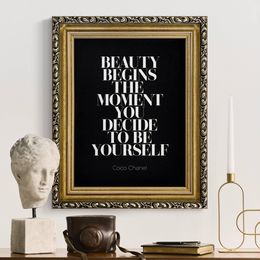 Bilderwelten Bild mit Barockrahmen Antik Spr&uuml;che modern Barock schwarz weiss - Be yourself Coco Chanel Schwarz - Motivation Jugendzimmer