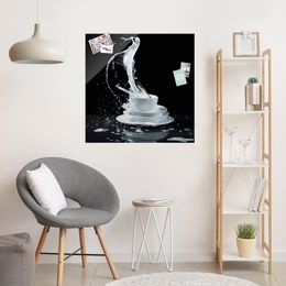 Glasbild Schwarz-Wei&szlig; Geschirr mit Sp&uuml;lmittel-Splash