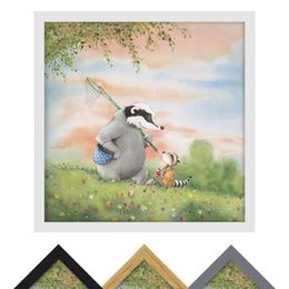 Kinderzimmer Bild mit Rahmen Wassili Waschb&auml;r - Wassili und Sibelius wandern