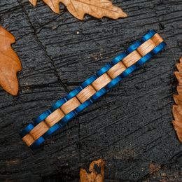 Holzkern Armband Dreiklang (Eiche/Blau), Naturholz, Damen und Herren, gr&ouml;&szlig;enverstellbar