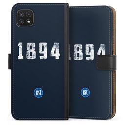DeinDesign Galaxy A22 5G Handy Klapph&uuml;lle Handyh&uuml;lle aus Kunst Leder schwarz Flip Case Karlsruher Sc Ksc Bundesliga Sideflip mit langer Lasche