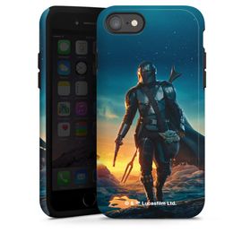 DeinDesign iPhone SE (2022) Handy Panzer Handyh&uuml;lle robuste Outdoor H&uuml;lle Schutzh&uuml;lle gl&auml;nzend Sunset Star Wars The Mandalorian Tough Case
