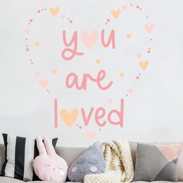 Bilderwelten Wandtattoo Spr&uuml;che modern selbstklebend Wandaufkleber - You are loved Herz Rosa - Spr&uuml;che Kinderzimmer Baby M&auml;dchen Jungen