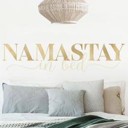 Bilderwelten Wandtattoo Spr&uuml;che modern selbstklebend Wandaufkleber - Namastay in bed Gold - Spr&uuml;che Jugendzimmer