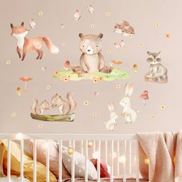 Bilderwelten Wandtattoo Wald Illustration Aquarell bunt - Aquarell Waldtiere mit Schmetterlingen und Blumen - B&auml;ume Kinderzimmer Baby M&auml;dchen Jungen