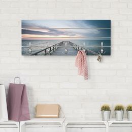 Bilderwelten Wandgarderobe blau Strand Motiv 3D-Effekt - Steg Promenade - Himmel Garderobenpaneel Flur