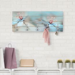 Bilderwelten Wandgarderobe blau Blumen Vintage Holzoptik - Bl&uuml;ten in Hellblau - Retro Garderobenpaneel Flur