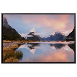 Leinwandbild Berge am Wasser