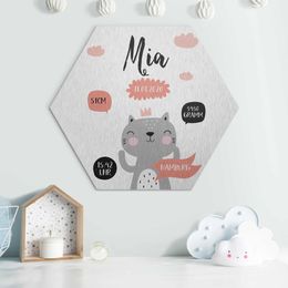 Bilderwelten Alu-Dibond Bild Hexagon Tiere weiss modern - Die gl&uuml;ckliche Mieze Wunschtext - Herz Kinderzimmer Baby M&auml;dchen Jungen