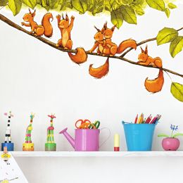Bilderwelten Wandtattoo Wald Illustration selbstklebend Wandaufkleber - Einh&ouml;rnchen jubeln - B&auml;ume Kinderzimmer Baby M&auml;dchen Jungen