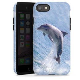 DeinDesign iPhone SE (2020) Handy Panzer Handyh&uuml;lle robuste Outdoor H&uuml;lle Schutzh&uuml;lle gl&auml;nzend Dolphin Wale Ocean Tough Case