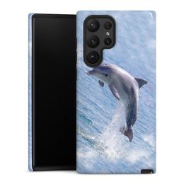 DeinDesign Galaxy S23 Ultra Handy Panzer Handyh&uuml;lle robuste Outdoor H&uuml;lle Schutzh&uuml;lle gl&auml;nzend Dolphin Wale Ocean Tough Case