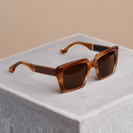 Holzkern Sonnenbrille The Queen-Bee (Padouk/Honey)