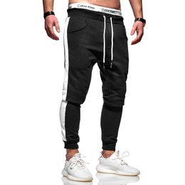 behype Herren Sweathose "TRACK", schwarz-wei&szlig;, Gr. XXL, 80% Baumwolle, 20% Polyester, Hosen, im angenehmen Slim-Fit