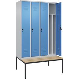 C+P Schwarz-Weiß-Spind Classic PLUS Sitzbank, schmal, 4 Abteile, Trennwand verkürzt, lichtgrau / lichtblau, B 1200 mm, Sicherheits-Drehriegel, untergebaut, Buche-Hartholz