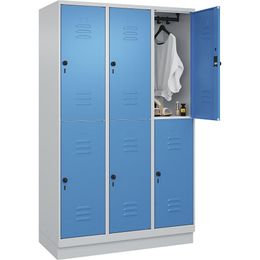 C+P Doppelstock-Spind Classic PLUS, 3 Abteile, lichtgrau / lichtblau, HxB 1950 x 1200 mm, mit Bodensockel, Drehriegel