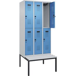 Doppelstock-Spind Evolo PLUS Sitzbank, 3 Abteile, lichtgrau / lichtblau, B 900 mm, Sicherheits-Drehriegel, mit untergebauter Sitzbank, Kunststoff kaiserkraft