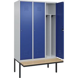 C+P Schwarz-Weiß-Spind Classic PLUS Sitzbank, schmal, 3 Abteile, Trennwand verkürzt, lichtgrau / enzianblau, B 1200 mm, Zylinderschloss, auskragend, Buche-Hartholz