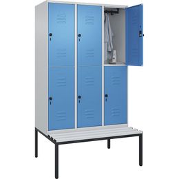 C+P Doppelstock-Spind Classic PLUS Sitzbank, 3 Abteile, lichtgrau / lichtblau, B 1200 mm, Sicherheits-Drehriegel, untergebaut, Kunststoff